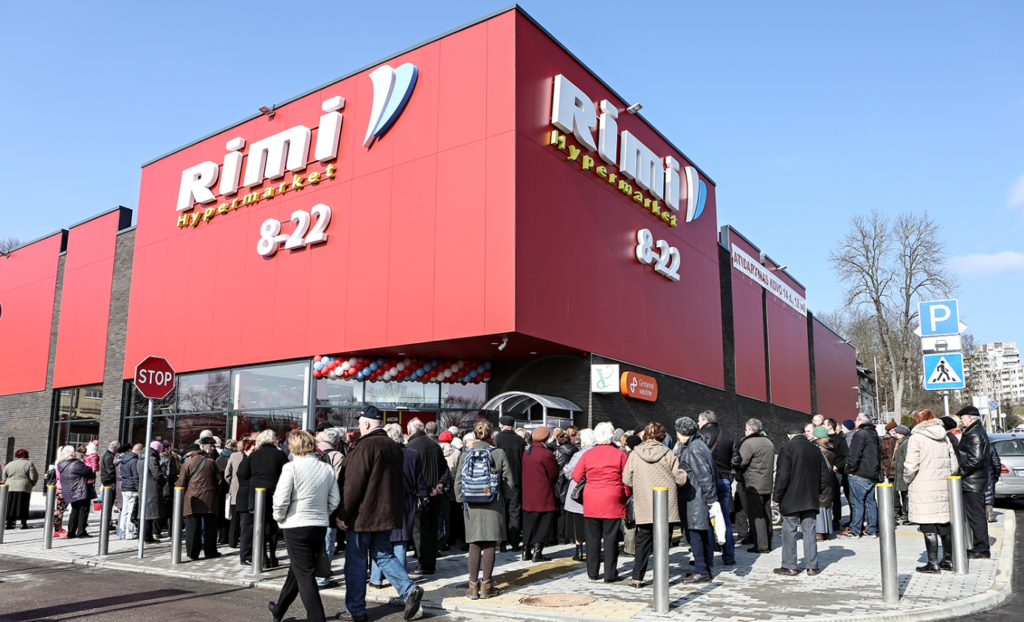 Rimi kliente ar asarām sejā : "Tas vispār ir pieņemami, ko pret mani ...